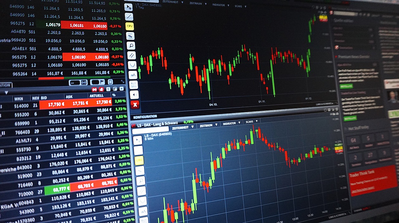 What is the Pattern Day Trader (PDT) rule and how best to follow it?