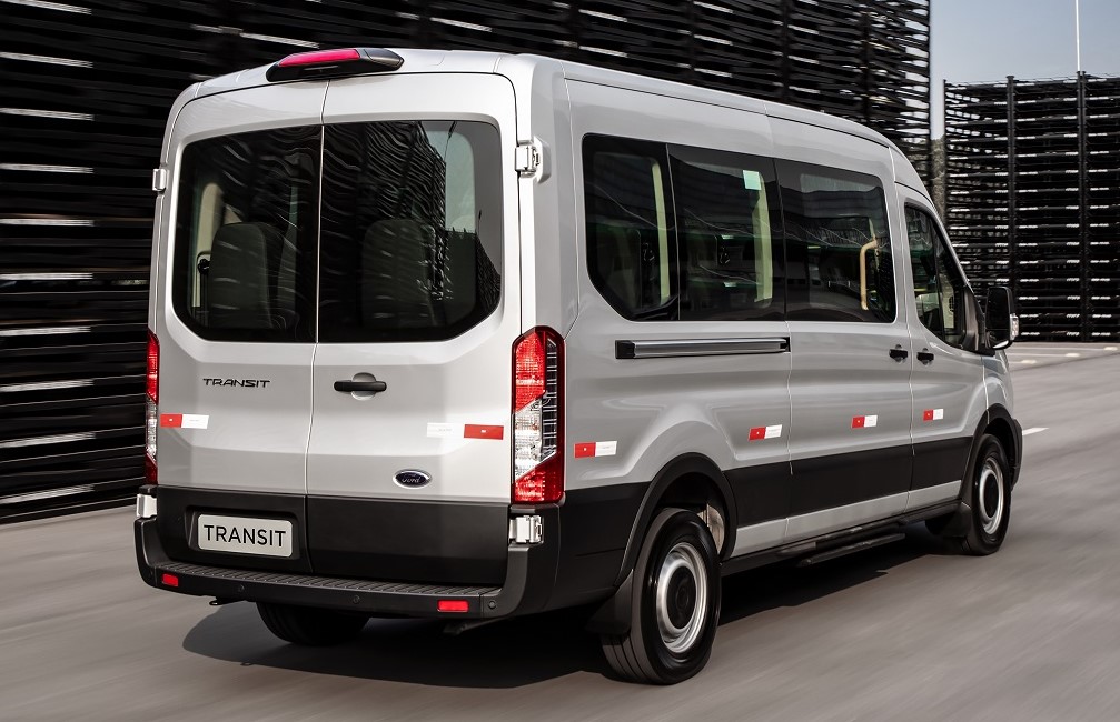 Ford Transit chega ao Brasil em nova geração no mês de outubro