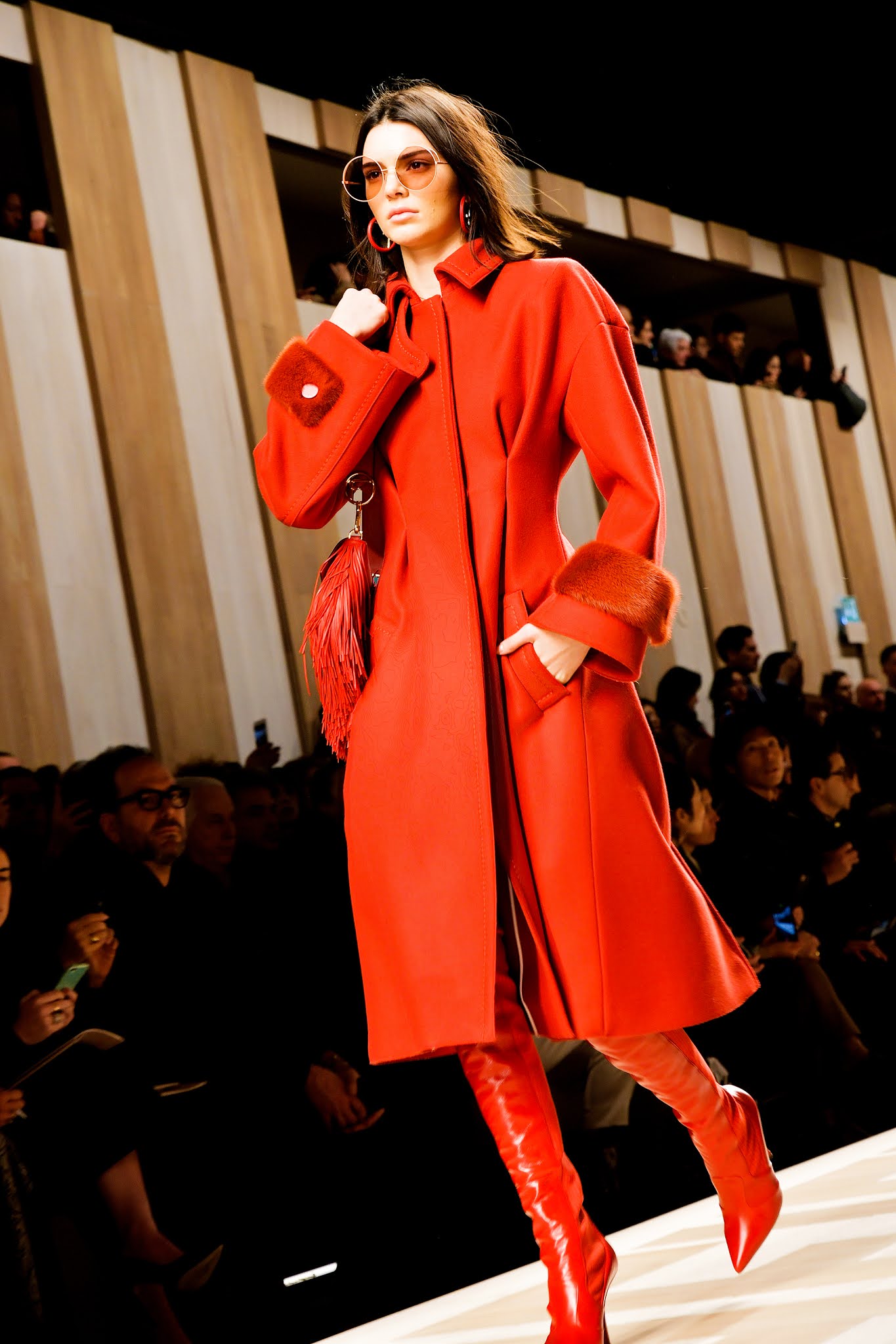 Fendi FW 17 Fashion Show | Kendall Jenner Fans Page