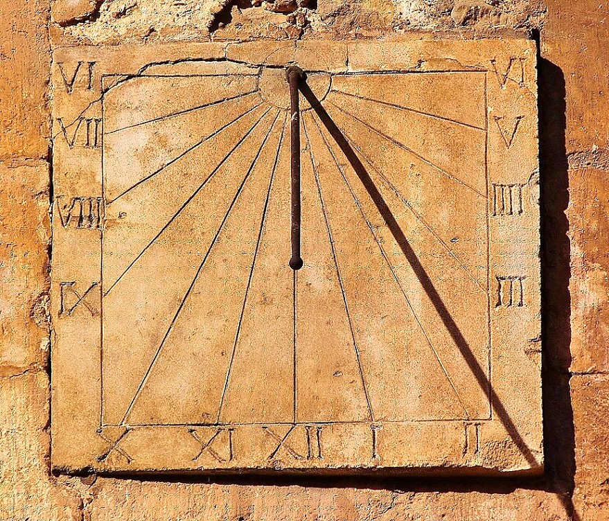 Instrumentos astronómicos de la antigüedad : Primera parte