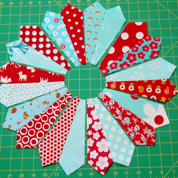 Dresden Plate Quilt Block Tutorial ~ DIY Tutorial Ideas!