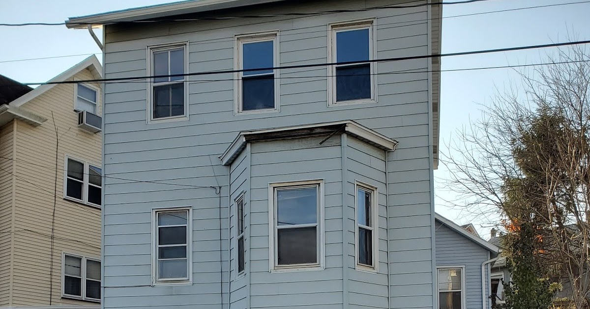 Blueline R.E.I.: 132 Bankway