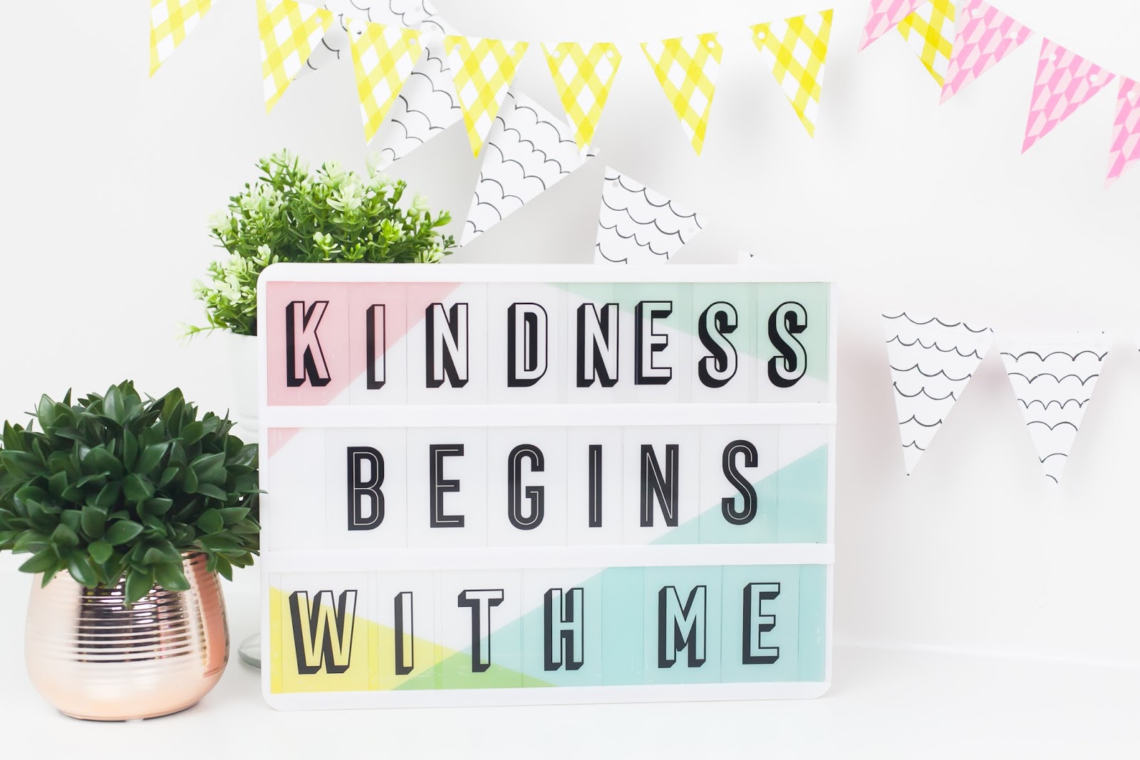 WORLD KINDNESS DAY I LIGHTBOX 4 - Simple Reflections of my Everyday