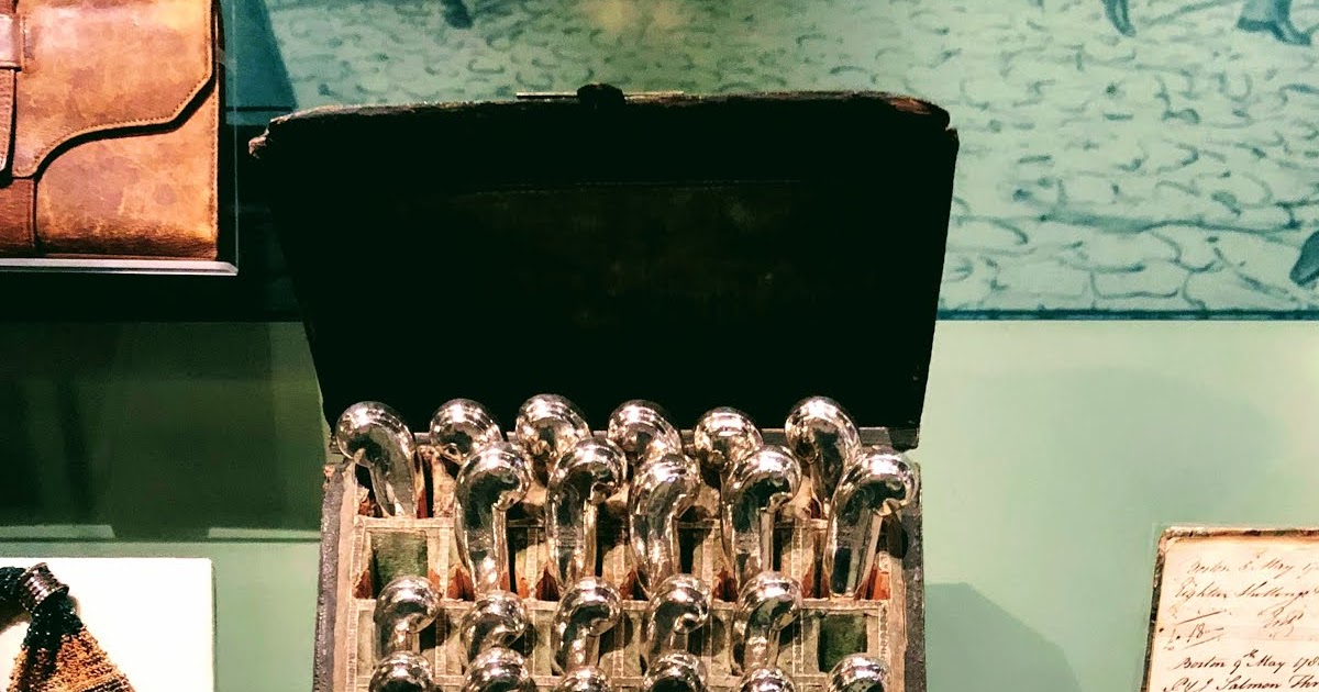 Walking Arizona: 1700s Silverware Case