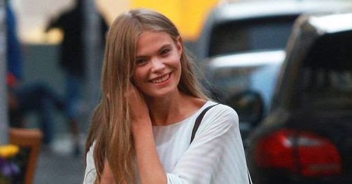 Moara lui Gelu: Fotografia zilei - Actriţa Flavia Hojda