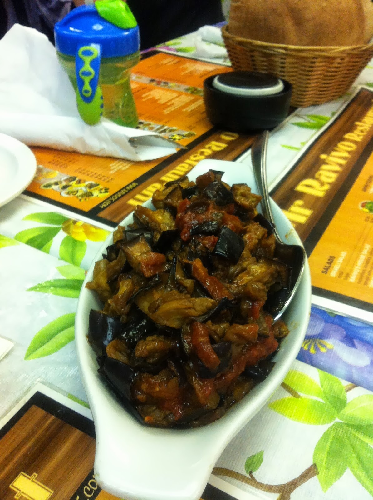 C.C.: Food Review: Mr. Ravivo Restaurant