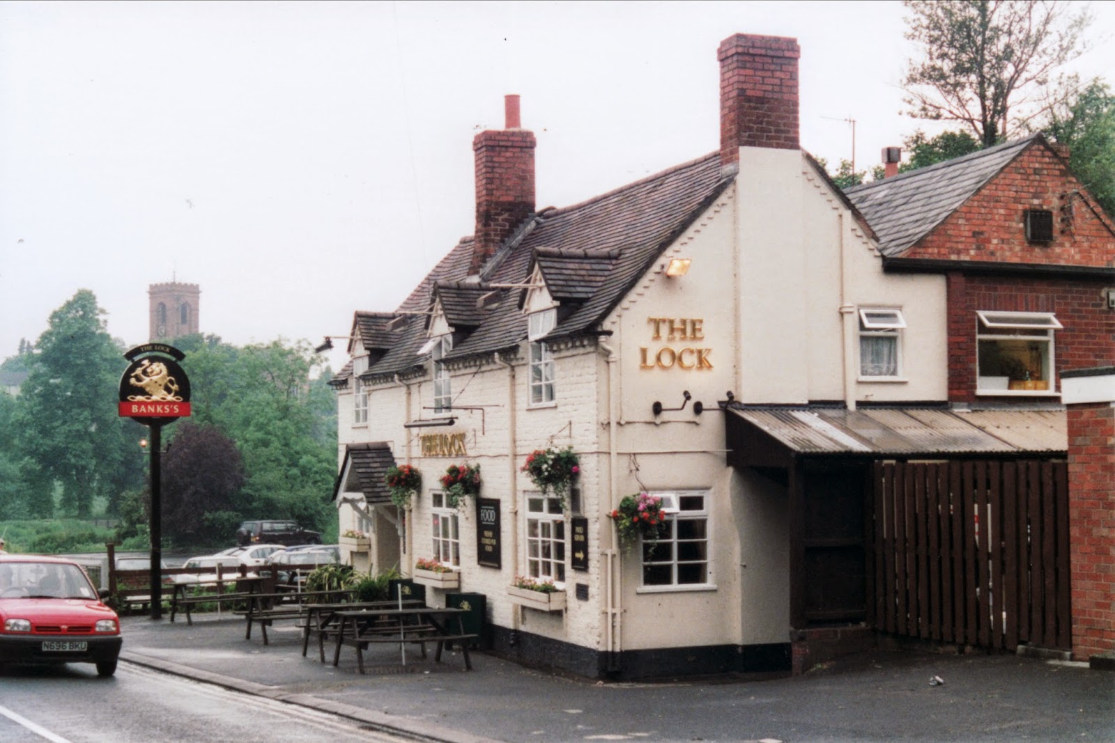 Pubs: Then & Now: #153 The Lock, Wolverley, Worcestershire : 1987 to 2013