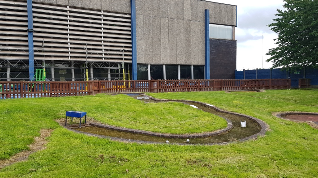 The Ham and Egger Files: Crazy Golf at Fenton Manor Sports Complex in Stoke