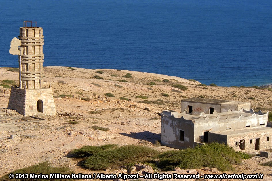 Alberto Alpozzi Fotografo Torino: Il faro Francesco Crispi a Capo Guardafui