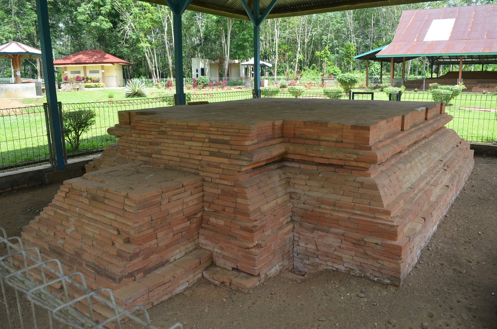 Berselancar di Peninggalan Kerajaan Dharmasraya - KlikPositif.com ...