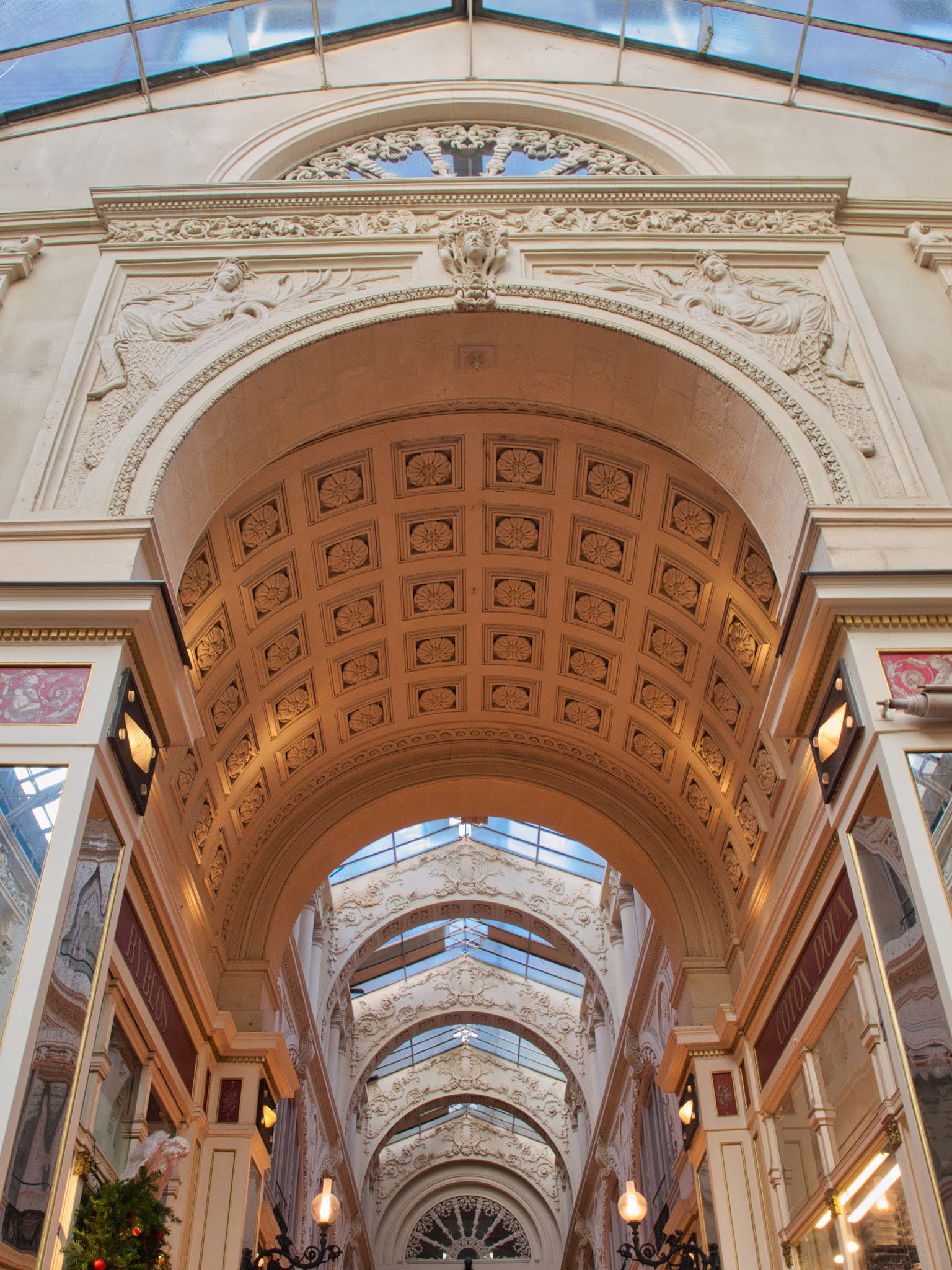 Le temps d'une pose: Le passage Pommeraye,