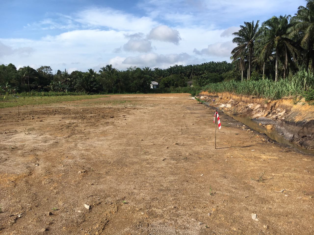 DUSUN TOK BAK: TANDA BATU SEMPADAN