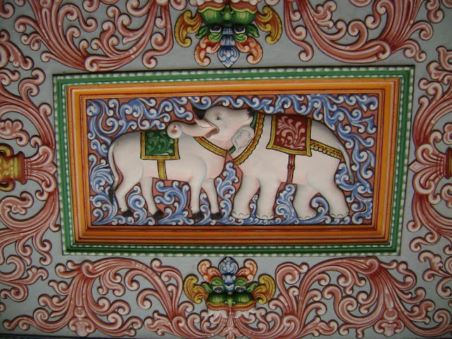 Tamilnadu Tourism: Thanjavur Maratha Palace - Saraswathi Mahal Library