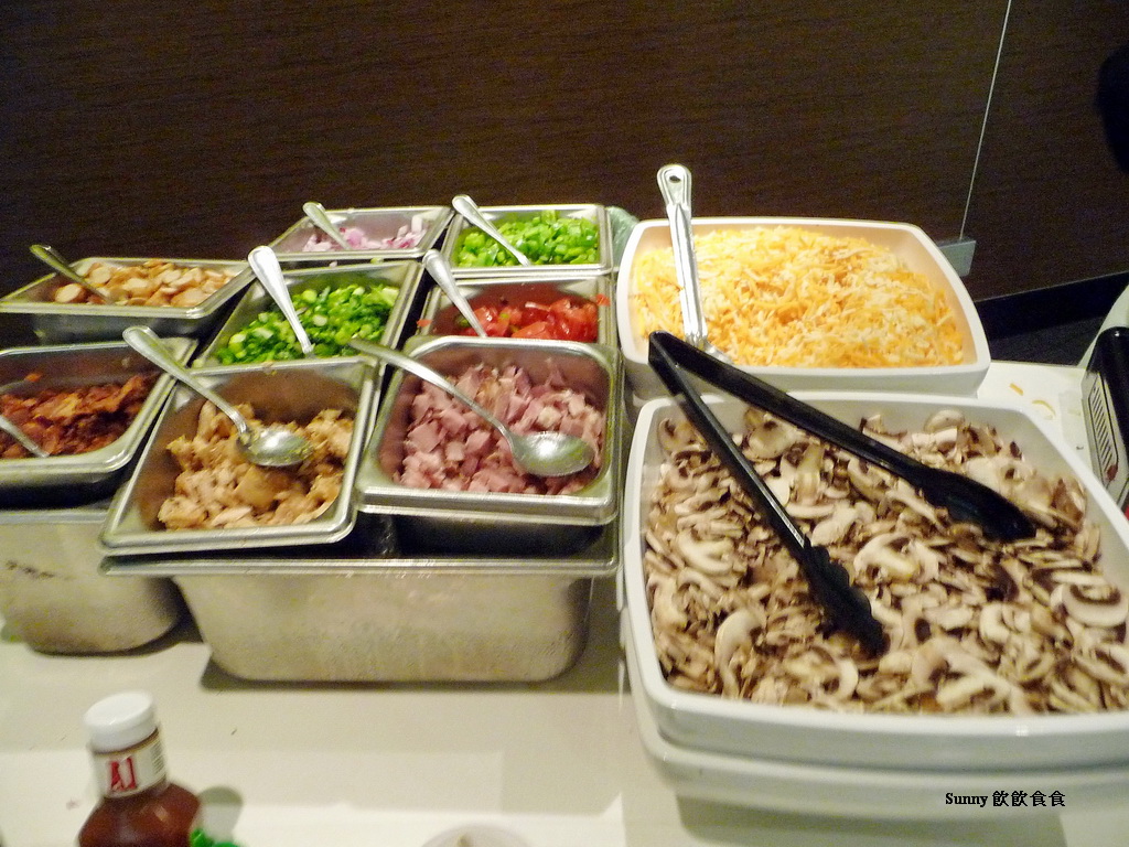Sunny 飲飲食食: The Buffet @Starlight Casino (賭場週日Brunch 自助餐)