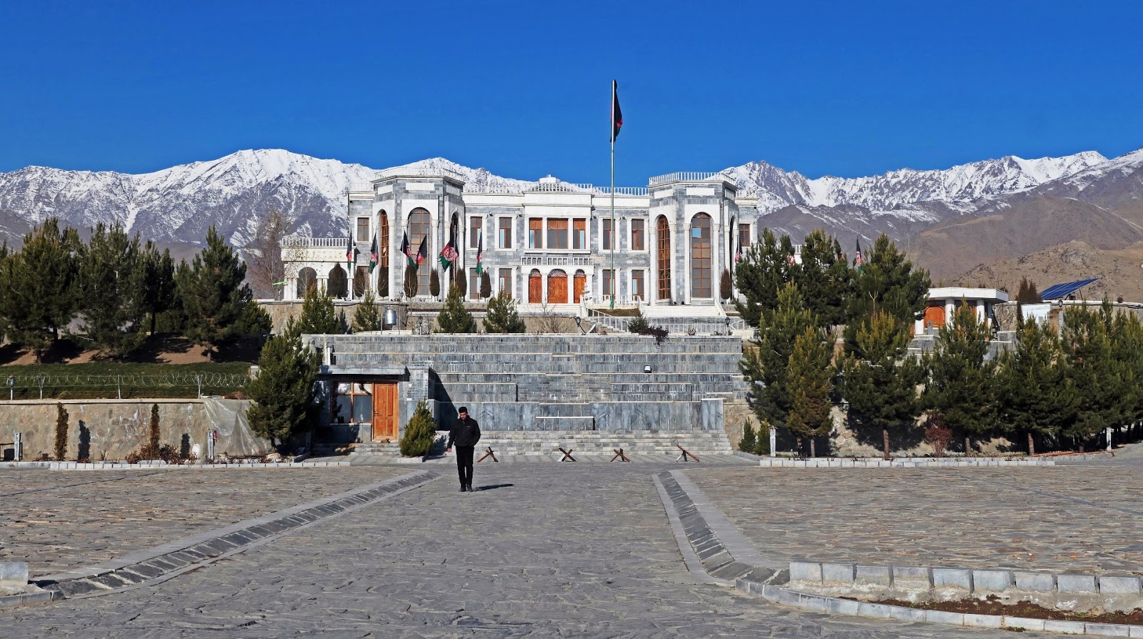 the viewing deck: Lake Qargha and Paghman Castle Morning Tour