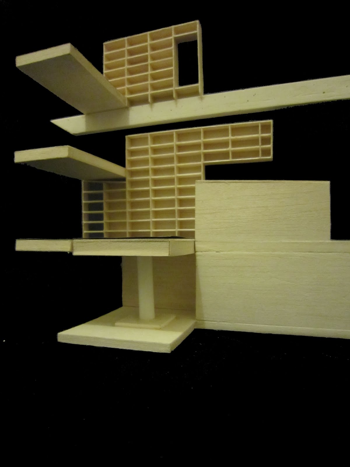 Meng Chen: Model representing Elevator Role in Bordeaux House