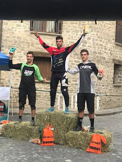 Adrian Palau bate un nuevo récord en el Descenso Urbano de Biescas ...