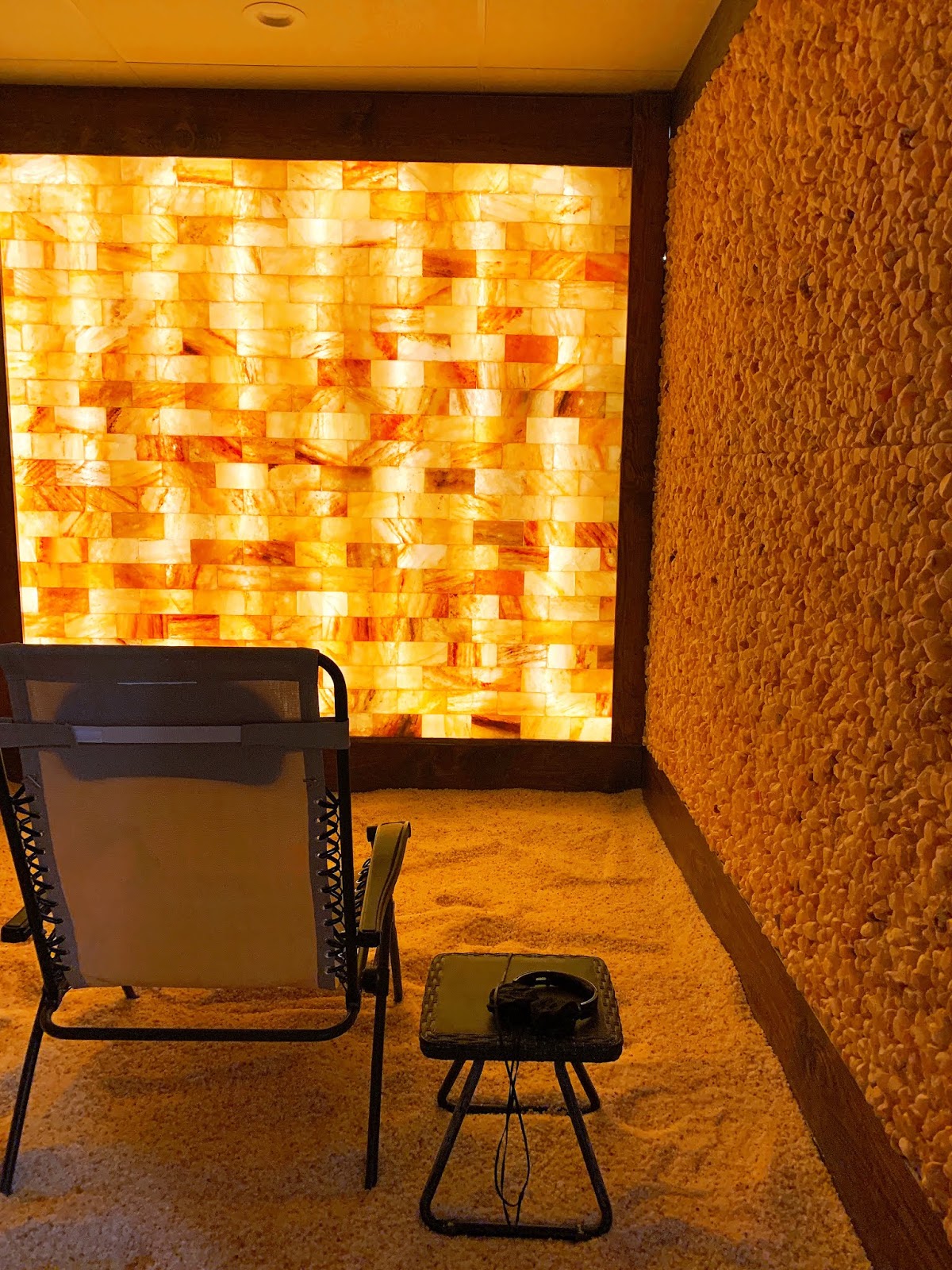 A First-Time Experience with a Himalayan Salt Stone Room & Dry Salt ...