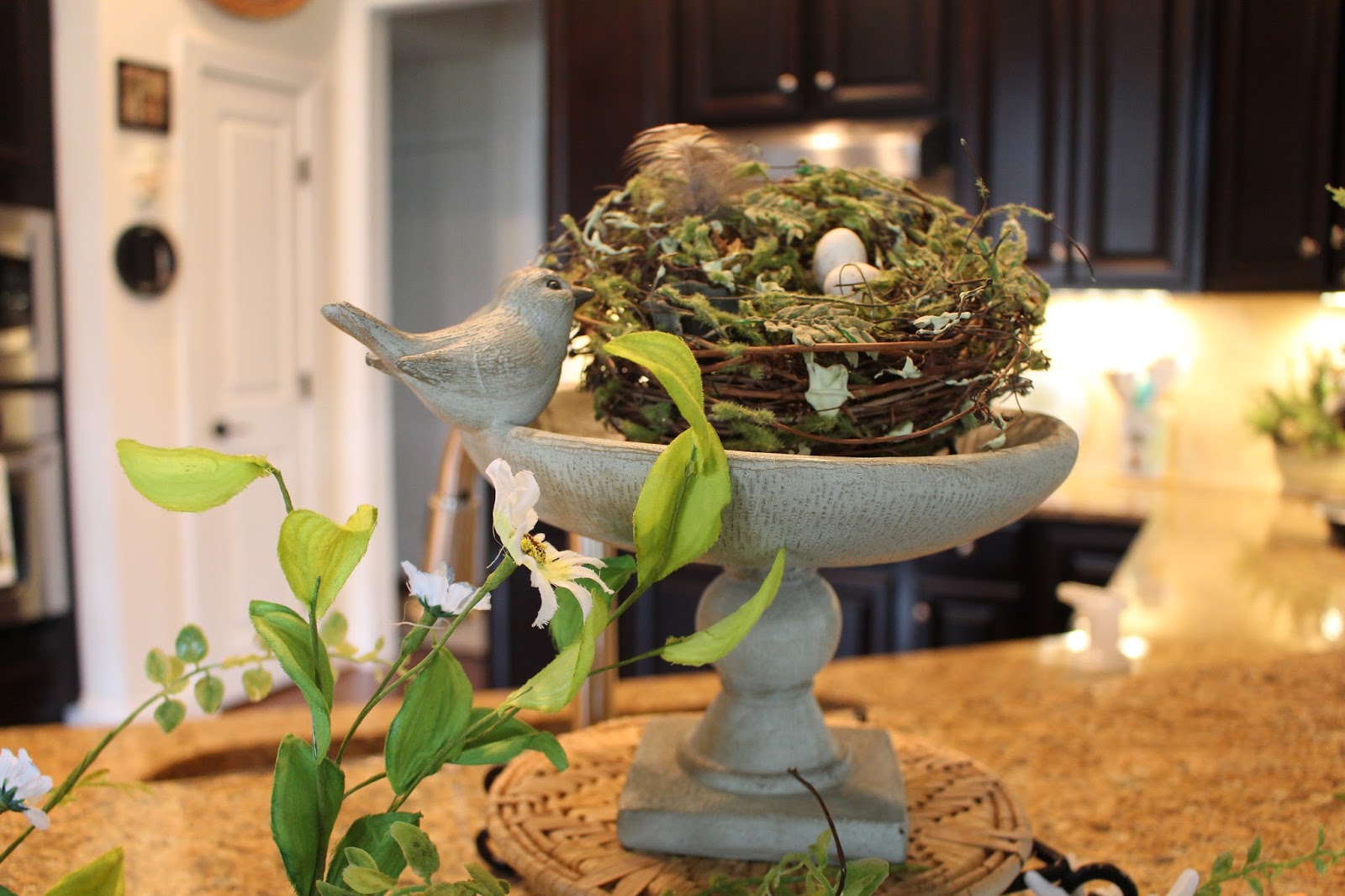 Designs by Pinky: New Vignette on the Kitchen Bar