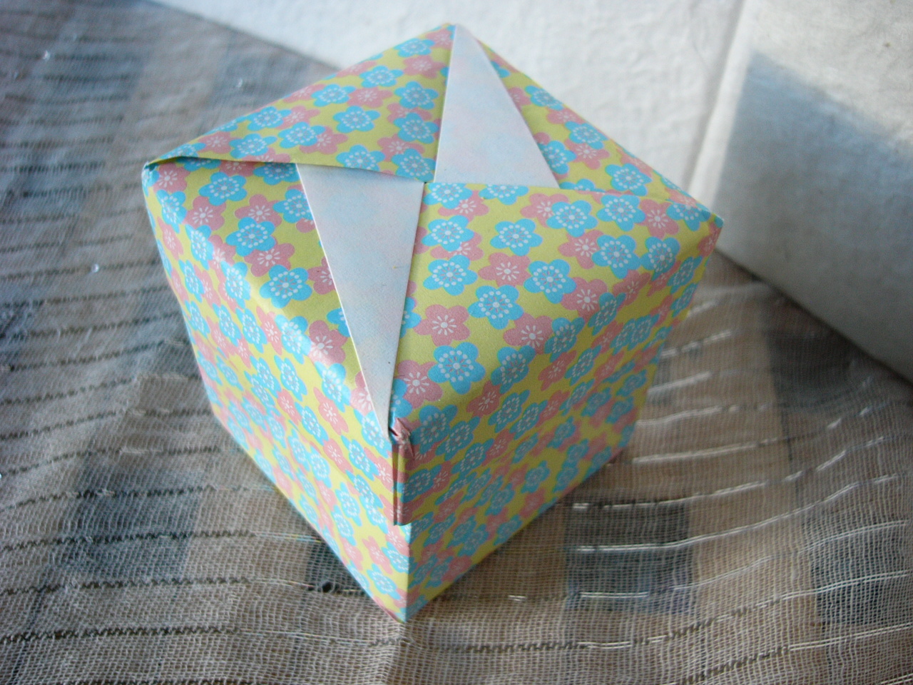 one love origami: sweet surprise