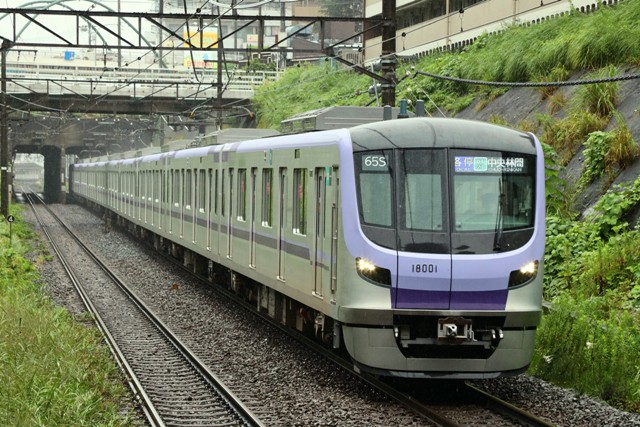 Tokyo Railway Labyrinth: EMU 18000 Series: New Model on the Hanzomon Line
