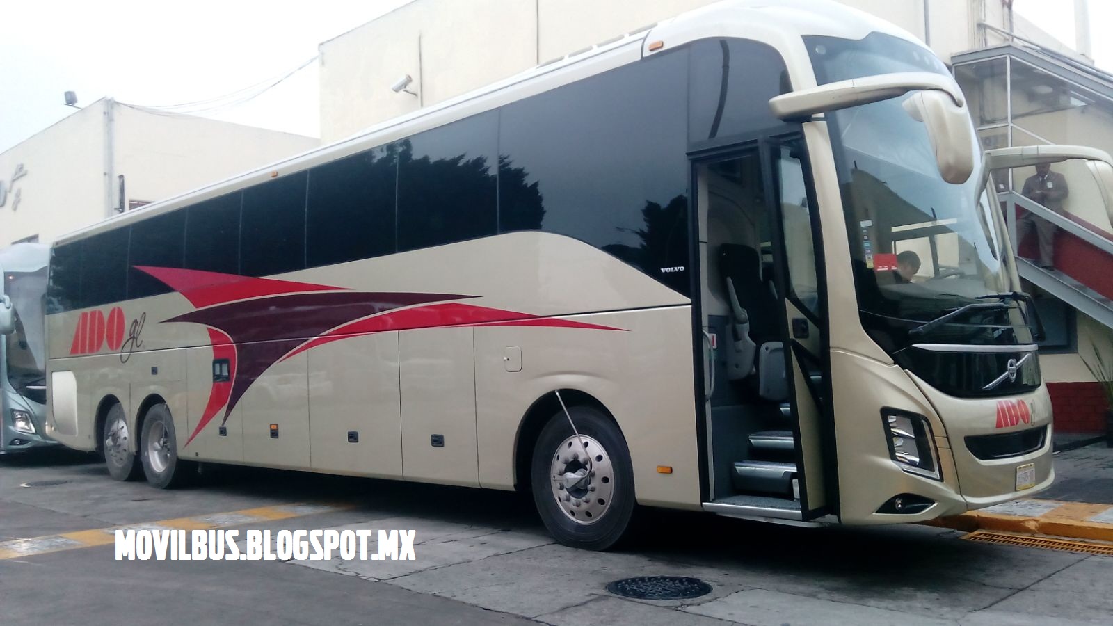 VOLVO 9800 INICIA PRUEBAS EN ADO GL.