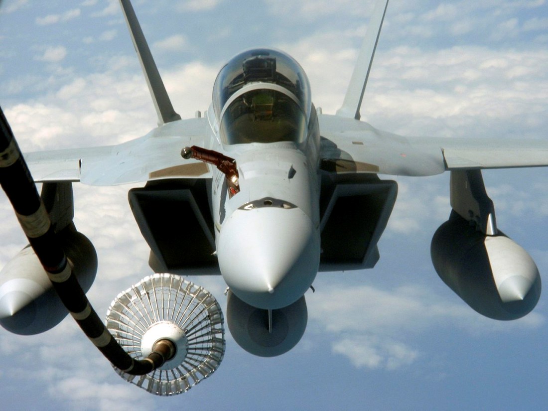 Australian F-18 Super Hornet Fighters achieves Final Operational ...