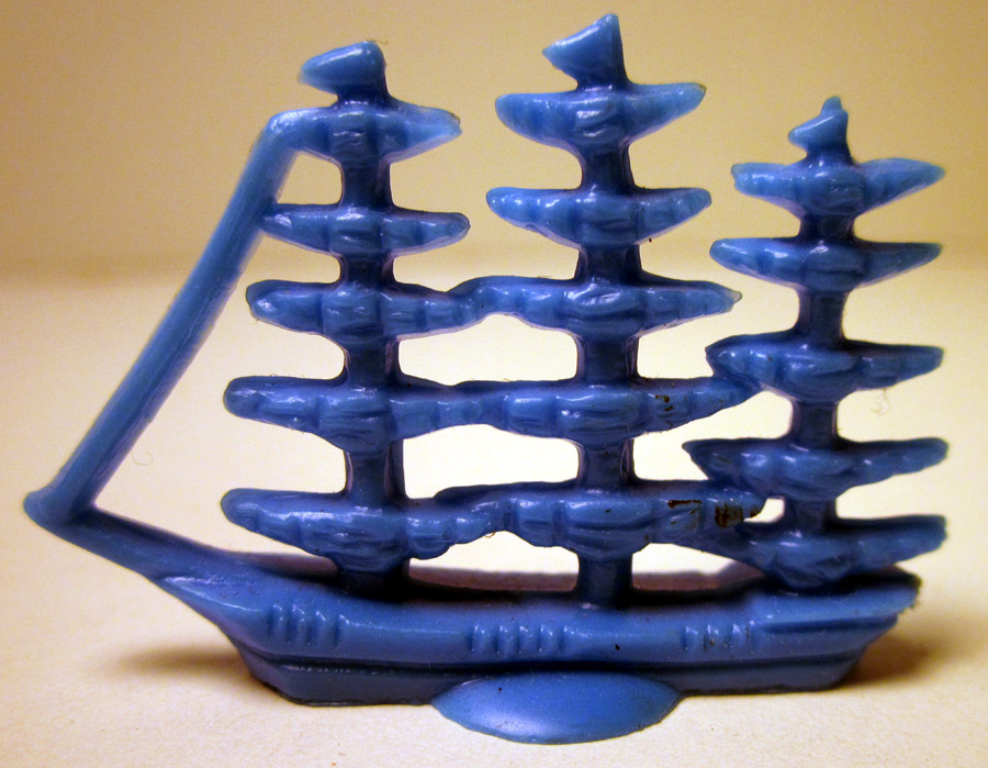 Things of Plastic: Milton Bradley 'Broadside' Ship Gamepiece