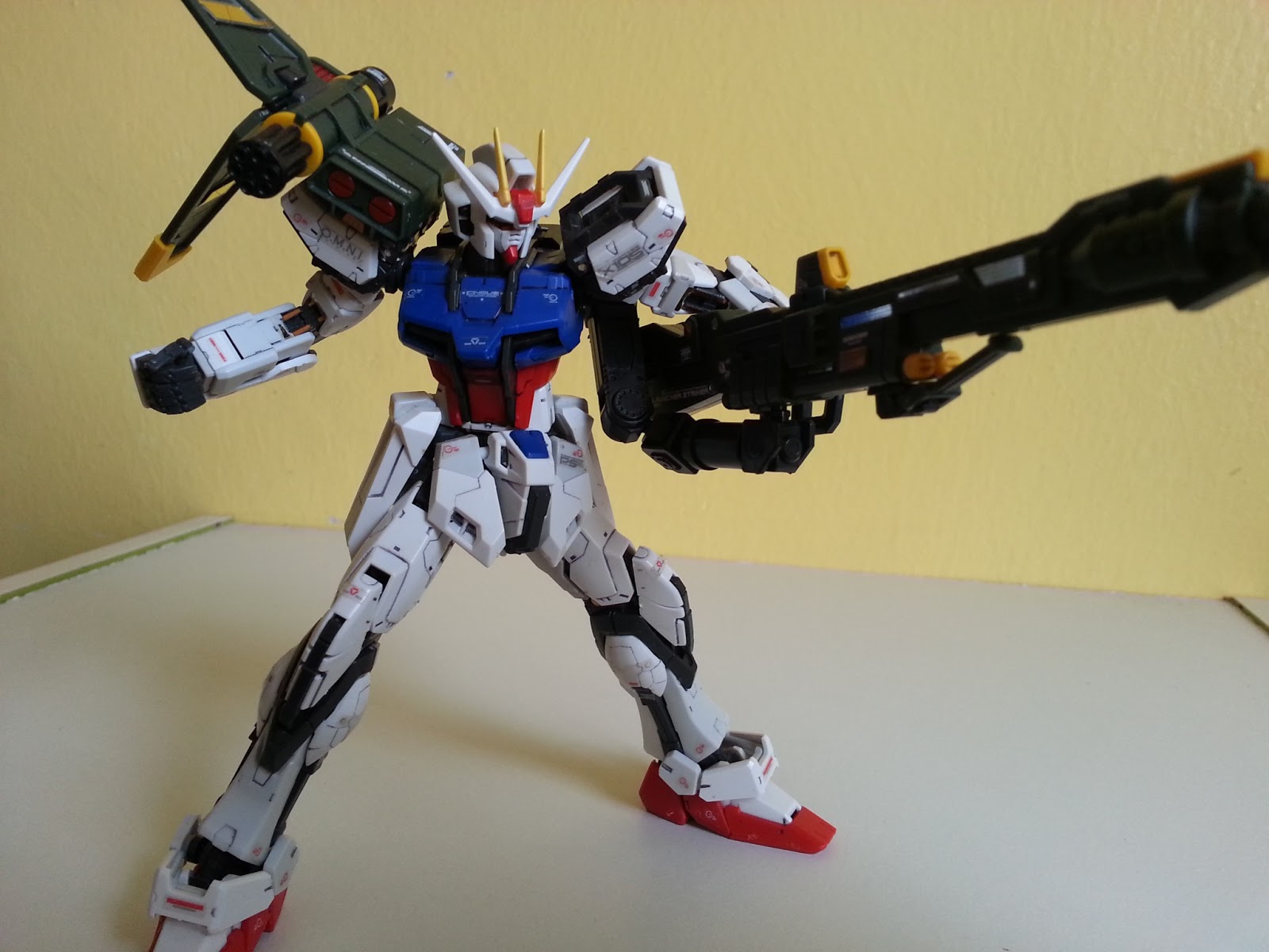 Lightning Quantum's Base: Review: RG 1/144 Lancher Strike / Sword ...