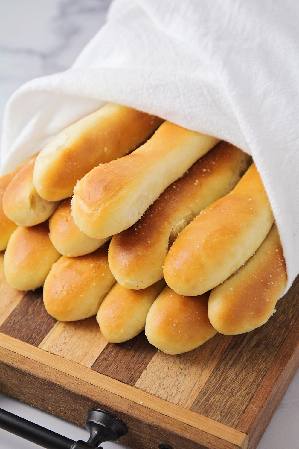 Olive Garden Breadsticks - The Baker Upstairs
