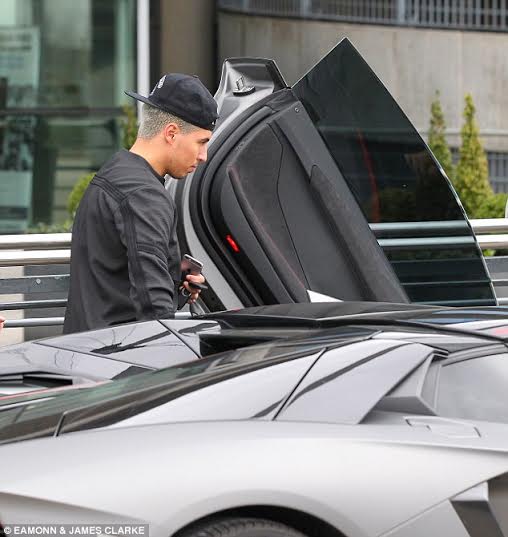 Man. City striker, Samir Nasri, spotted with £275k Lamborghini - PURE ...