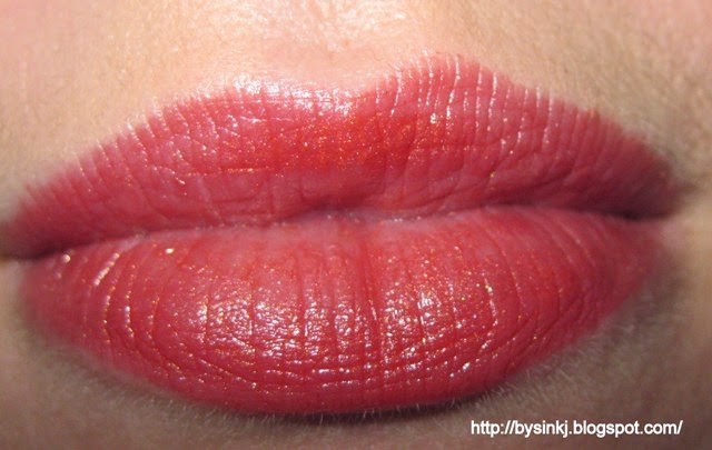 Увлажняющая губная помада Avon Luxe / "Люкс" в оттенке High Style Coral ...