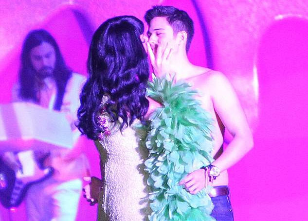 Ngampleng: Katy Perry kisses (PBB housemate) Ivan Dorschner – Full ...