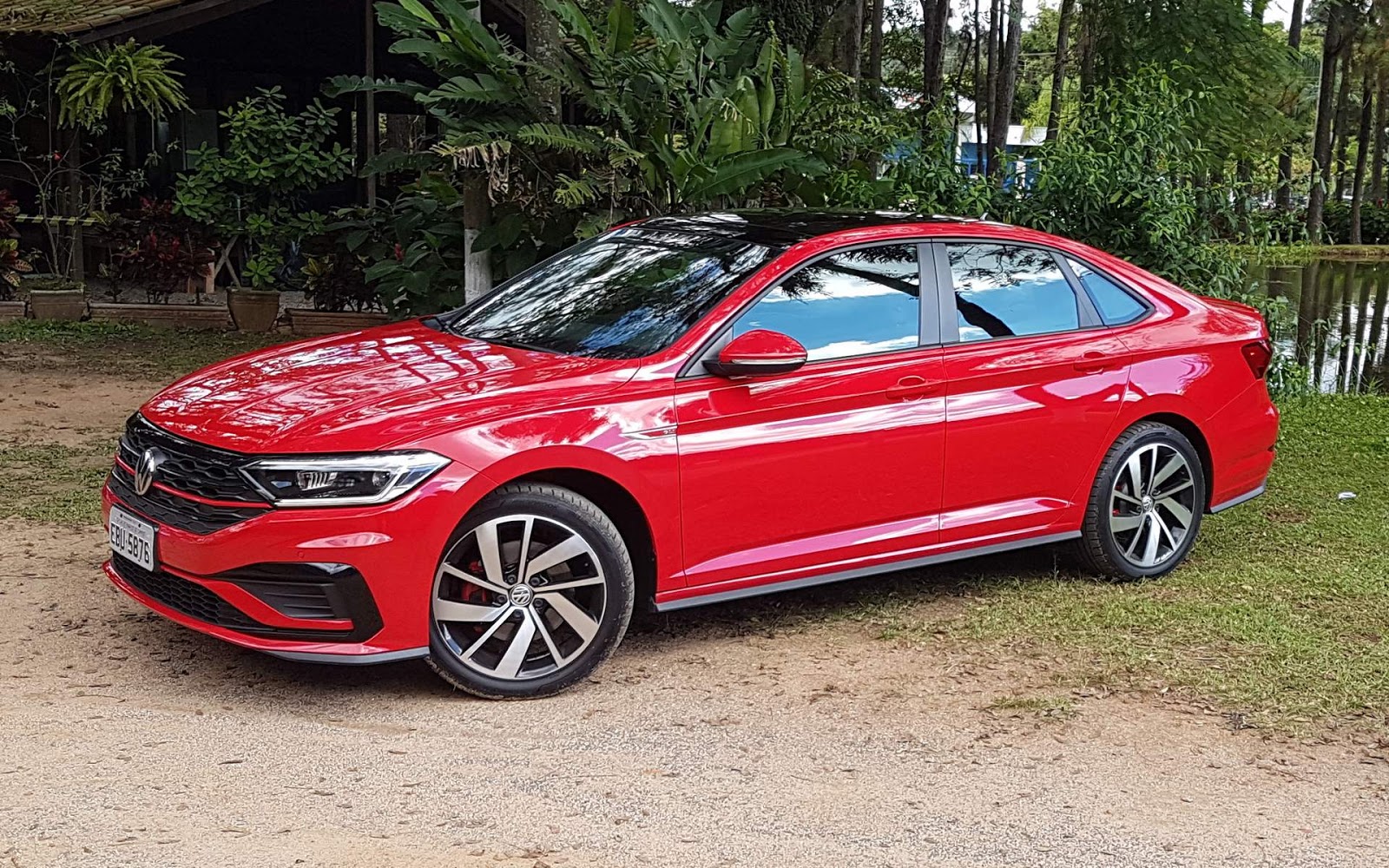 VW Jetta GLi 2020: preço, consumo, performance - vídeo