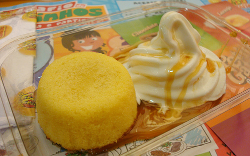 Pitaco Público: Petit Gateau de bolo solado do Giraffas!