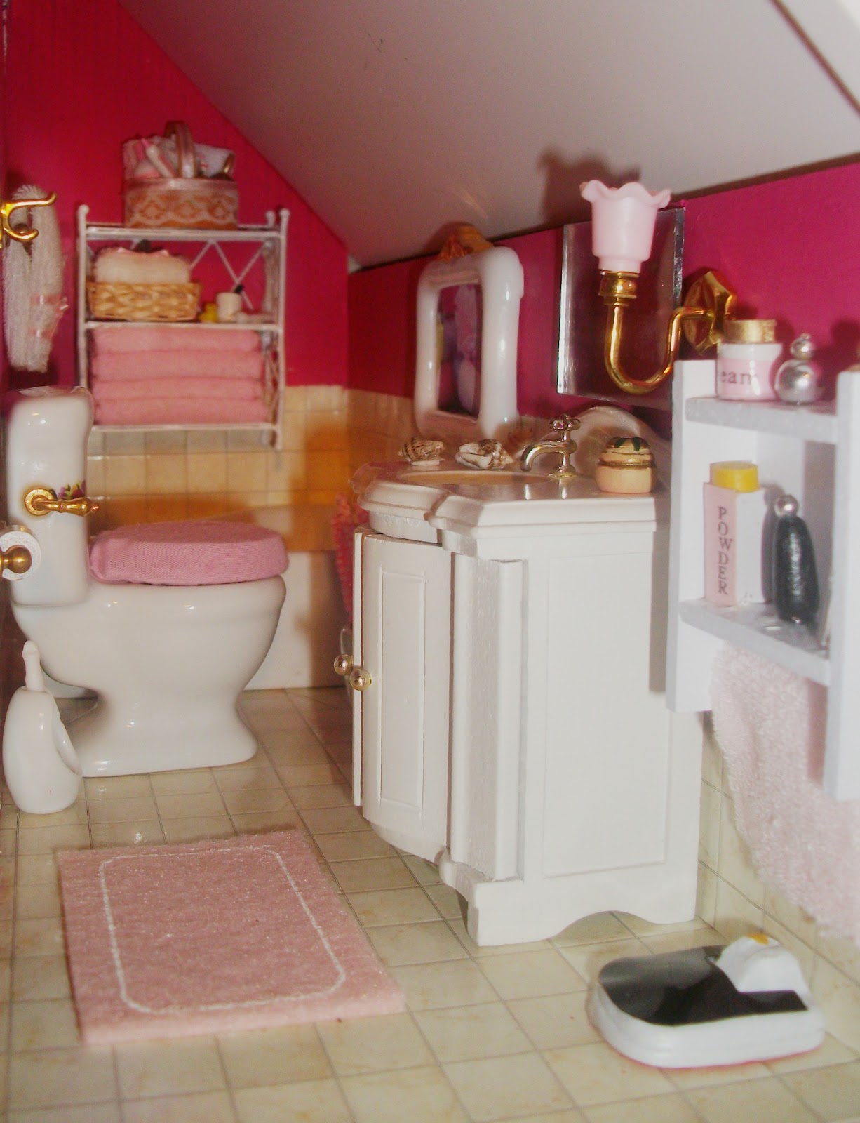 Un mundo en pequeñas dimensiones: Mi casita de muñecas: el baño Un mundo en pequeñas dimensiones: Mi casita de muñecas: el baño