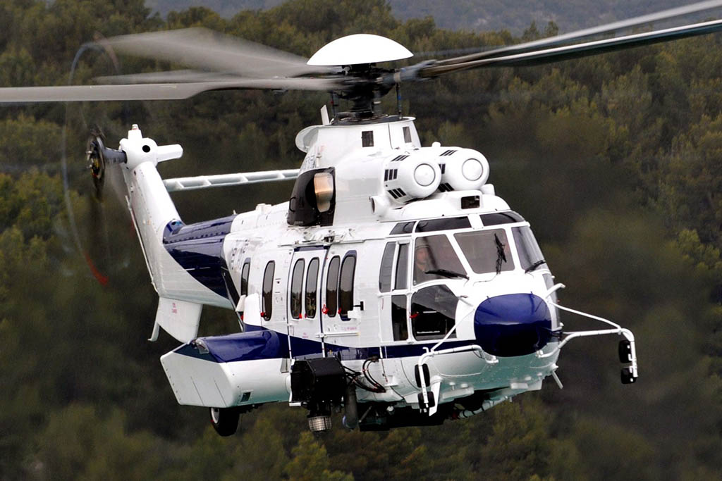 La Policía Nacional de Japón compra un H225 'Super Puma' y cuatro H135 ...