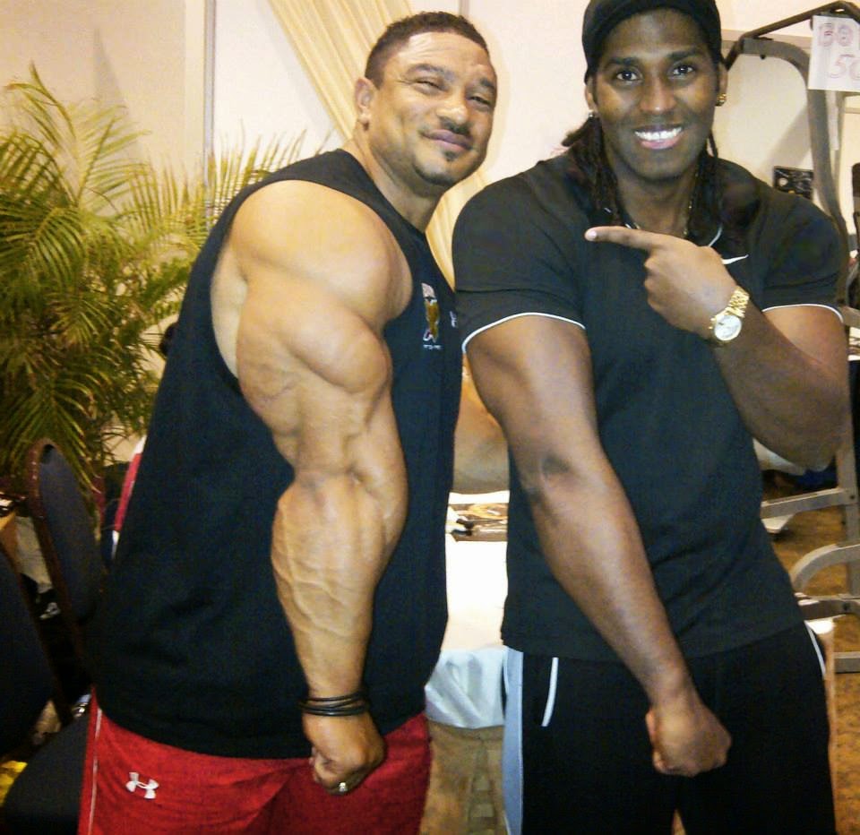 the beauty of male muscle: bodybuilders vs. average people