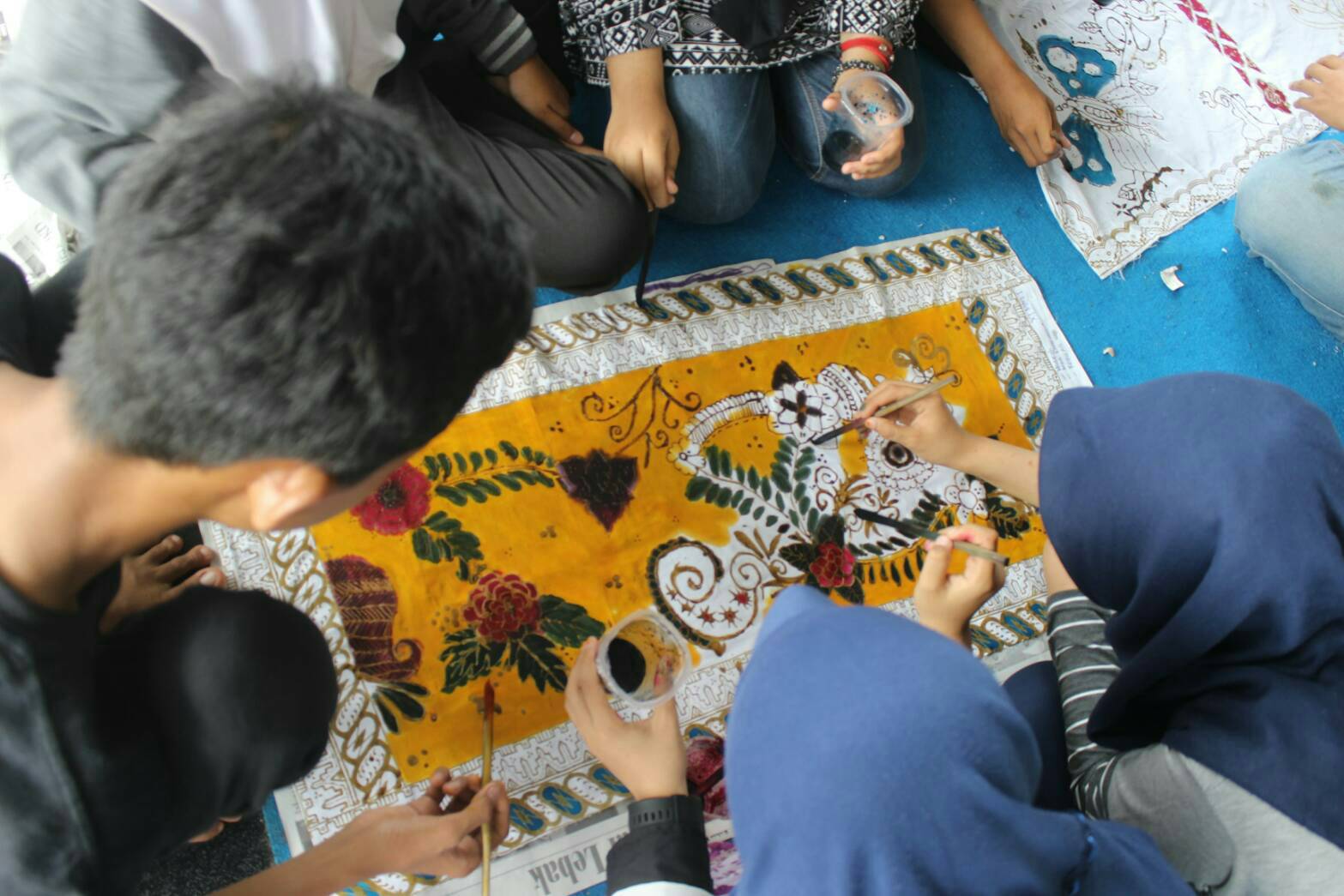 PROSES MEMBATIK (BATIK TULIS)
