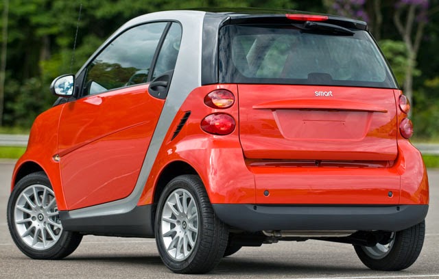 LANÇAMENTO INTERNACIONAL - SMART FORTWO E FORFOUR 2015