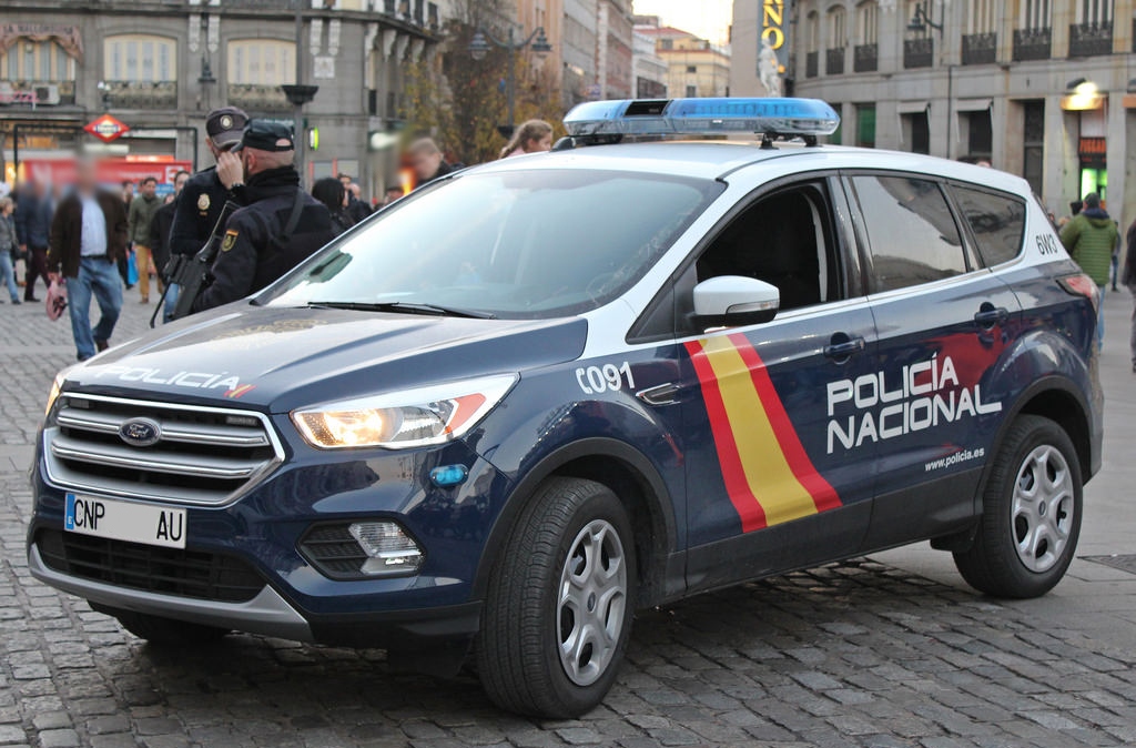 Una historia de la Policía Nacional.: Ford Cuga