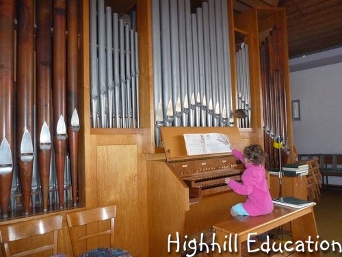 Highhill Homeschool: Playing the Organ
