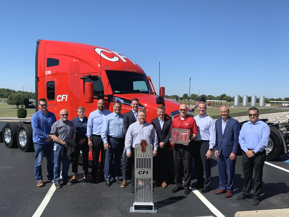 DIECIOCHO RUEDAS: CFI LOGISTICS RECIBE SU CAMIÓN KENWORTH 15.000….UN ...