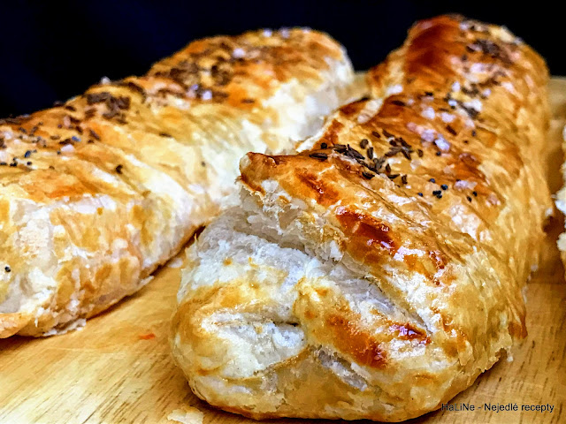 Nejedlé recepty: Slaný štrúdl se zelím a slaninou