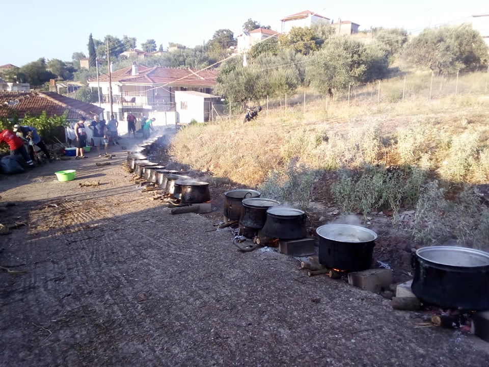 ΓΟΥΡΙΩΤΙΣΣΑ: Άναψαν τα καζάνια.. για το μεγαλο αποψινό ΠΑΝΗΓΥΡΙ με τον ...