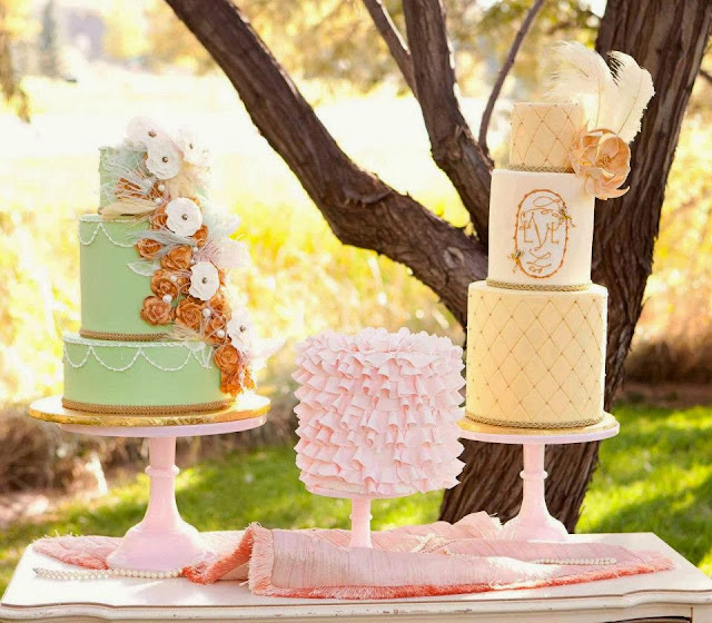 CAKE HAPPENS: One cake, Lots of different looks...