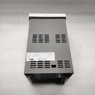 ABB COMMANDER SR100 STRIP CHART RECORDER SR102A/B0/000000/121ST 100-240VAC