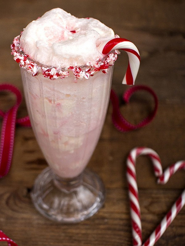 Pen + Paper Flowers: SHARE | Favorite Christmas Party Ideas for Kids