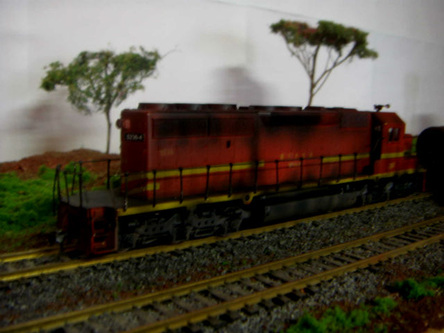 RICA RDF Ferromodelista: SD40-2 RFFSA #5236-4 fase I - "MACOSA"
