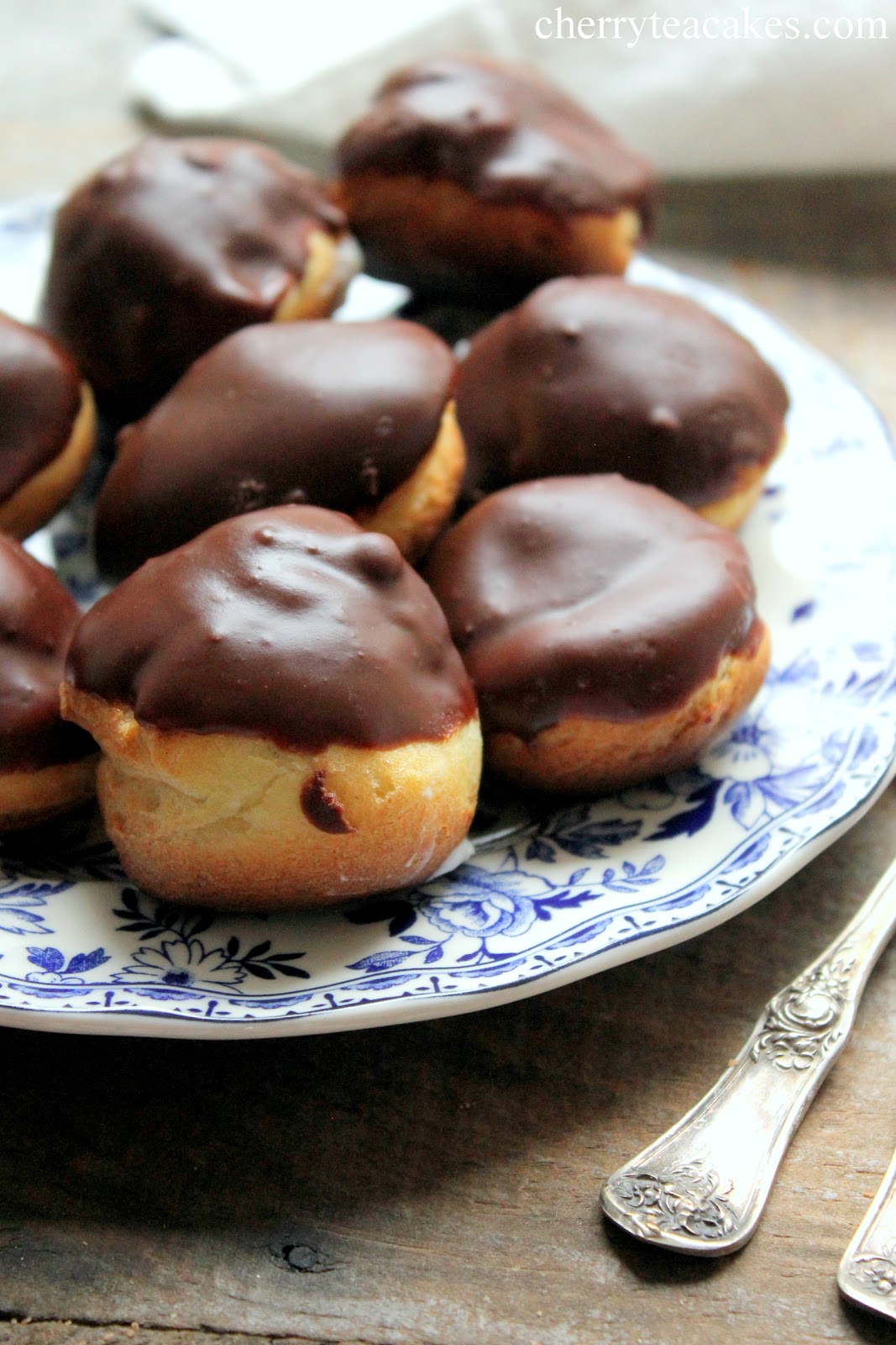 Cherry Tea Cakes: Cream Puffs